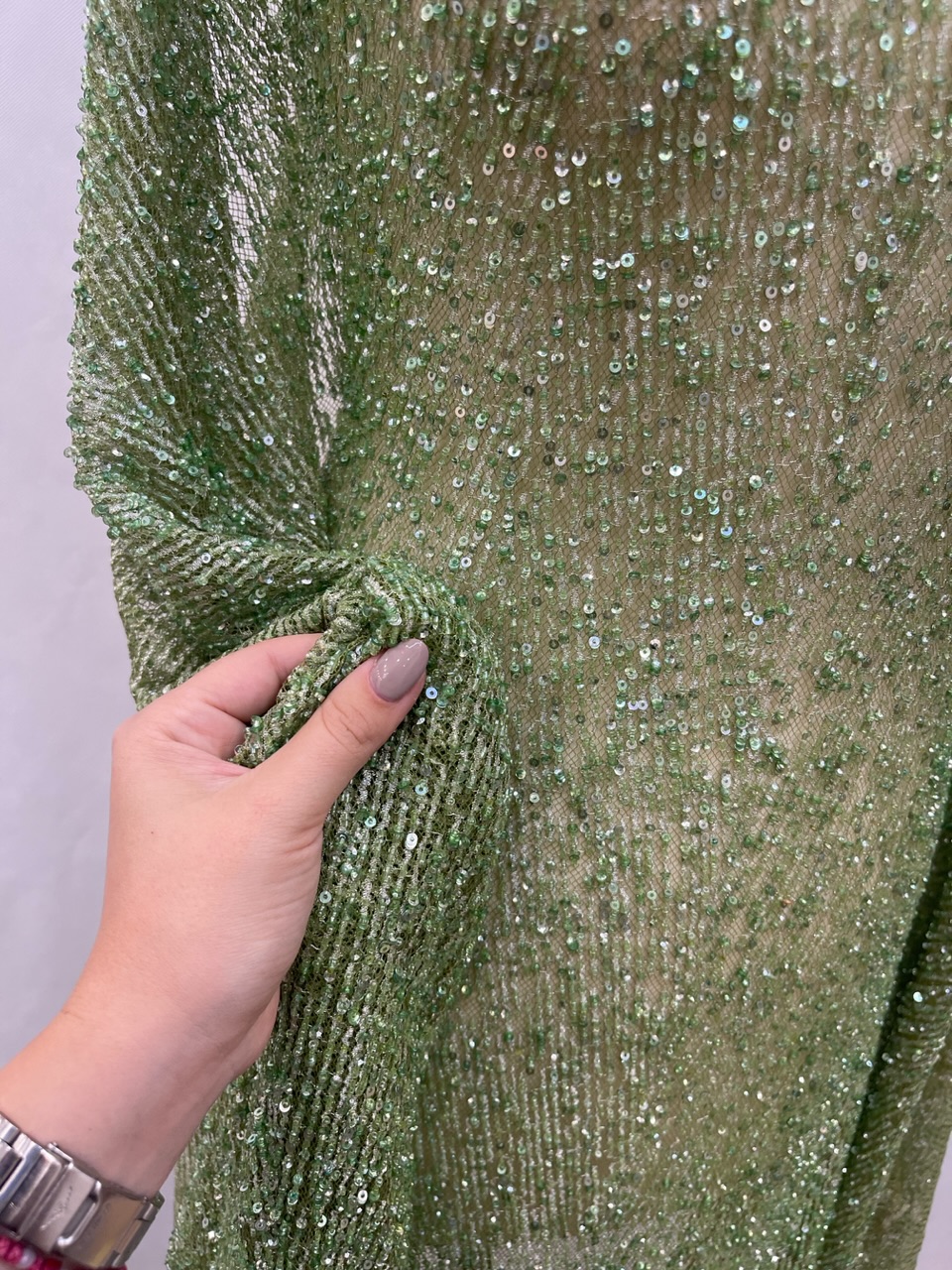 Maison de Luxe. Broderie tip dantela verde fistic